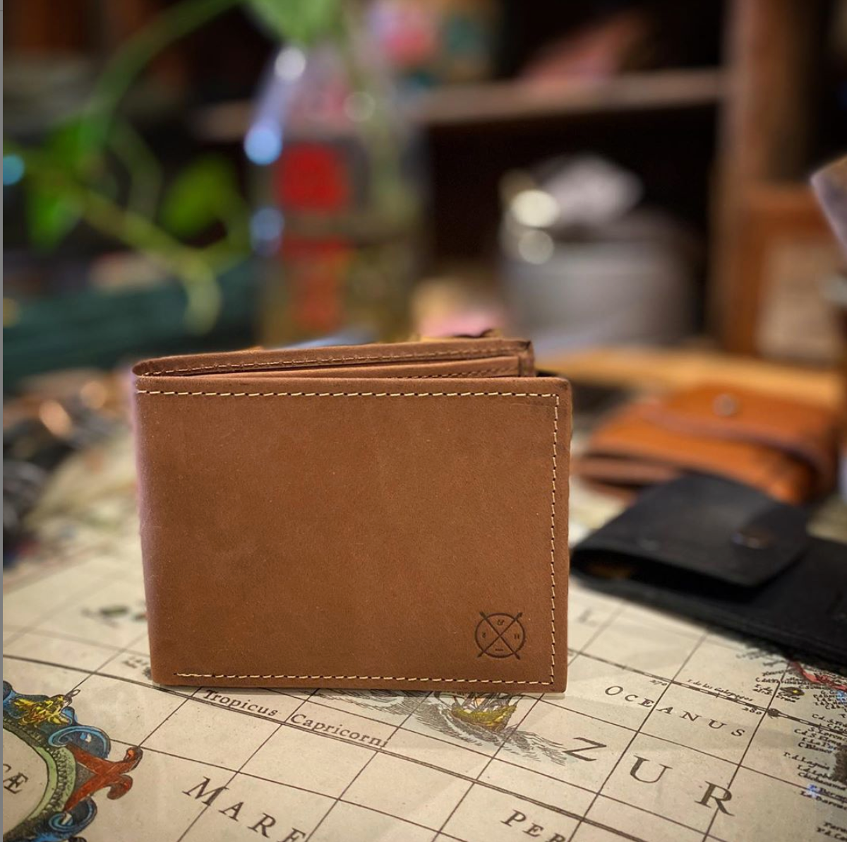 George Wallet – Albert and Daphne